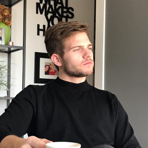 Roman Lehner – Flight Attendant – Austrian Airlines | LinkedIn Roman Lehner – Flight Attendant – Austrian Airlines | LinkedIn
