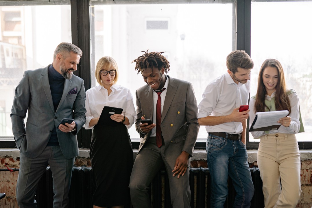 9 Ways to Improve Knowledge Sharing Across Your Organization 9 Ways to Improve Knowledge Sharing Across Your Organization