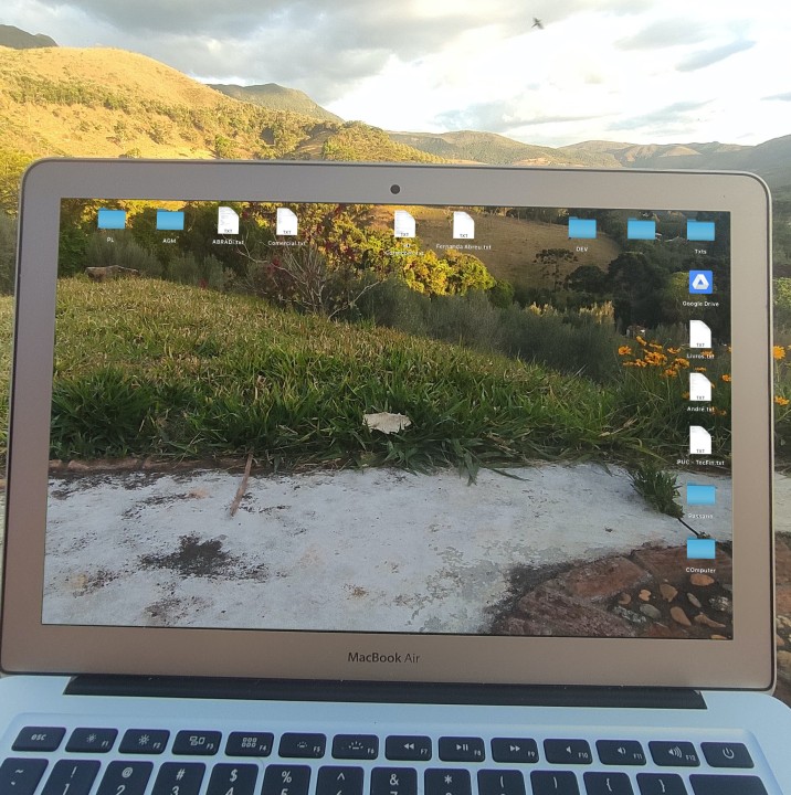 Viver em meio à natureza não resolve os problemas. Viver em meio à natureza não resolve os problemas.