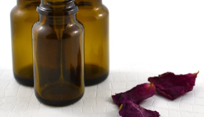 Essential Oils Versus Fragrance Oils There is a Difference Essential Oils Versus Fragrance Oils There is a Difference