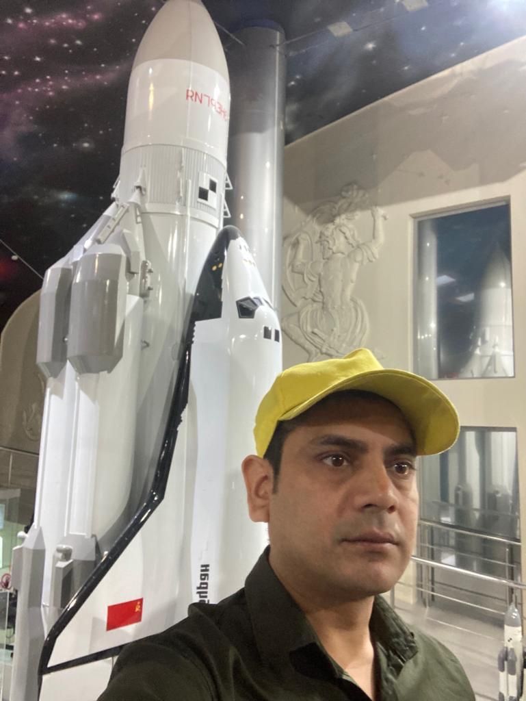 Anuj Kumar on LinkedIn: In Russia Anuj Kumar on LinkedIn: In Russia