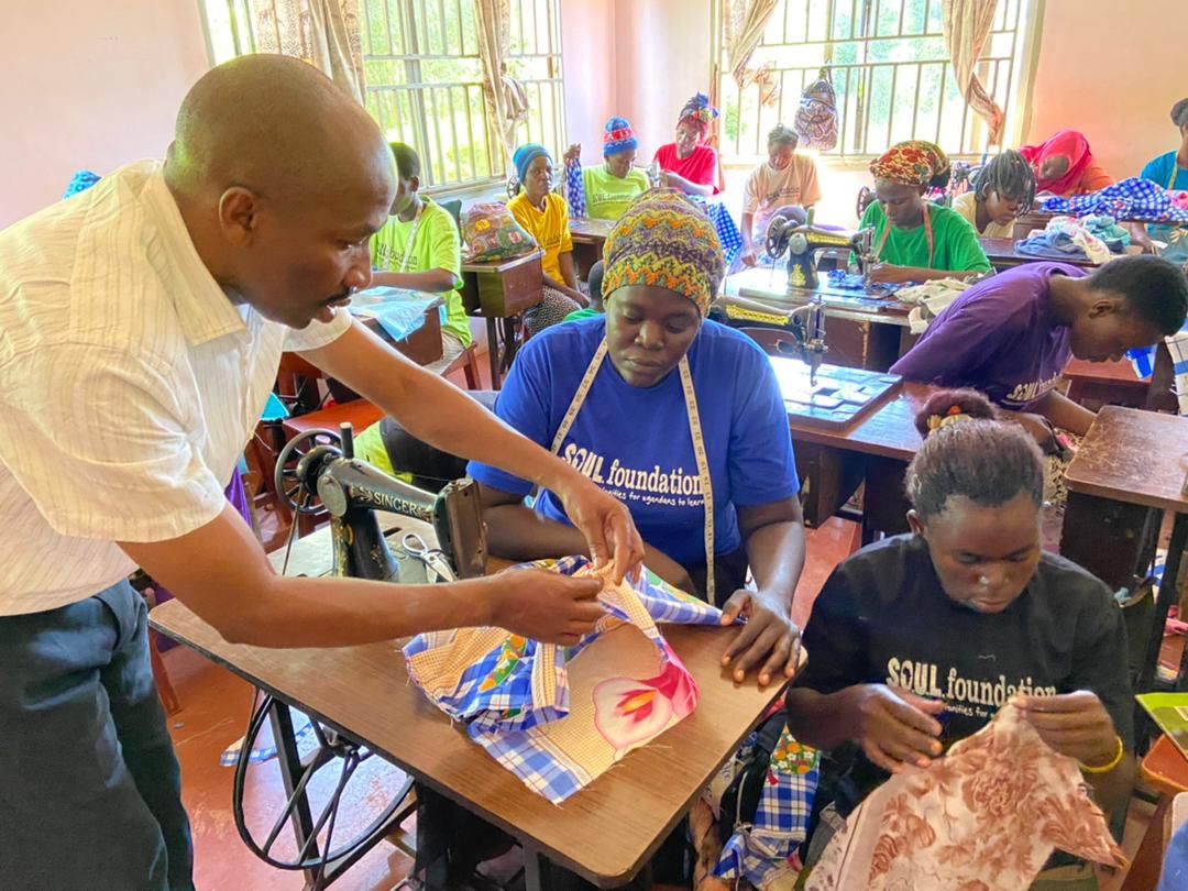 Saurabh Wani on LinkedIn: #volunteering #uganda #tailoring # ... Saurabh Wani on LinkedIn: #volunteering #uganda #tailoring # ...