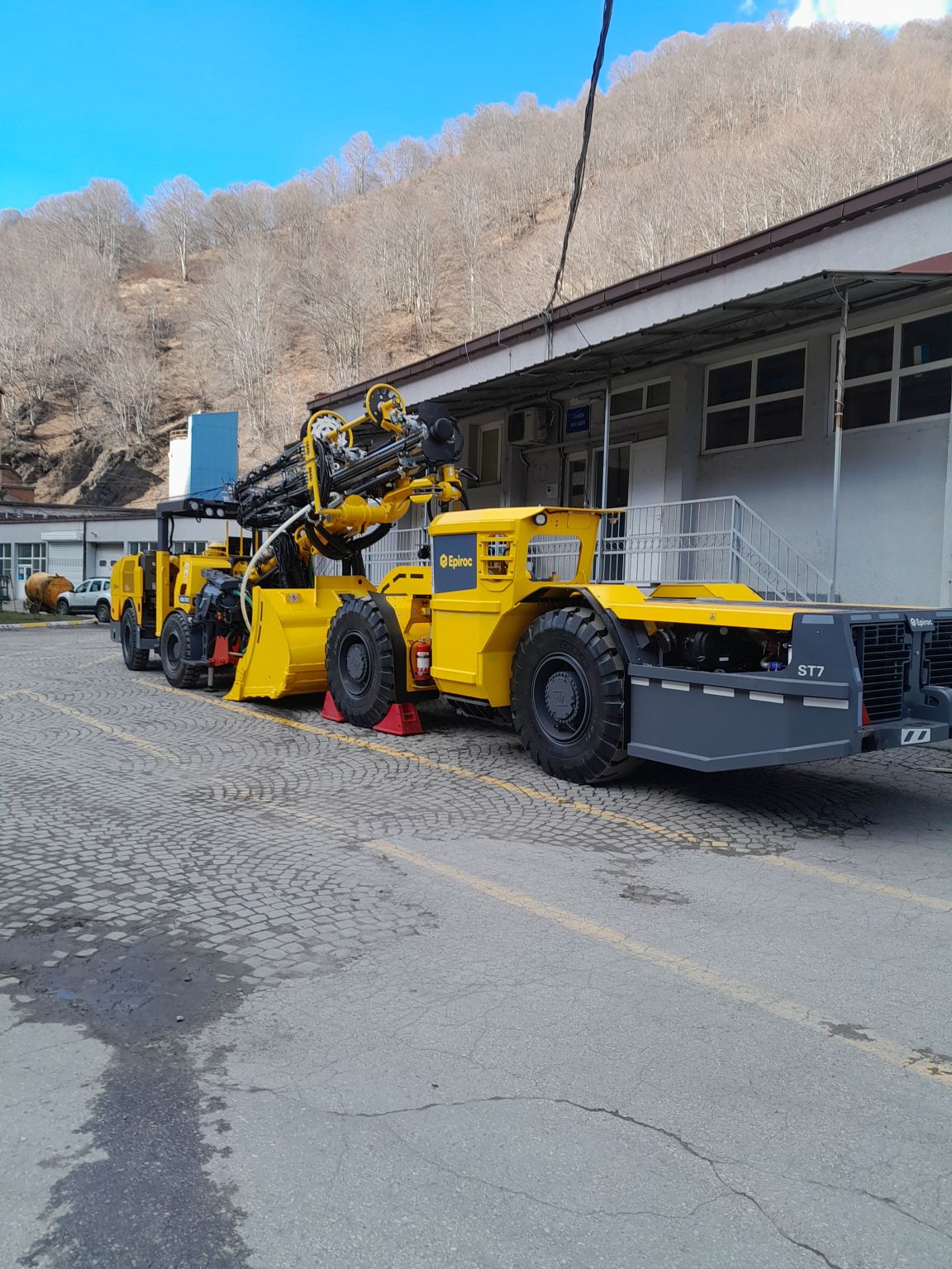 Steven Howat on LinkedIn: SASA welcomes new Epiroc Boltec and ST7 Steven Howat on LinkedIn: SASA welcomes new Epiroc Boltec and ST7