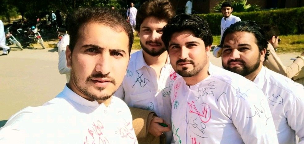 Hayat Noor on LinkedIn: #graduated #allah #father #sigature_day_2k22 # ... Hayat Noor on LinkedIn: #graduated #allah #father #sigature_day_2k22 # ...