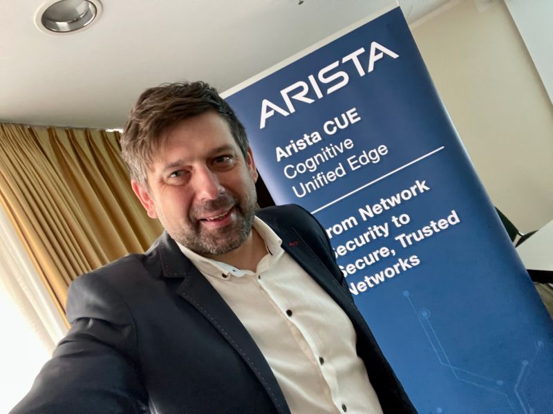Marcin Scieslicki on LinkedIn: Few moments before we start our Arista ... Marcin Scieslicki on LinkedIn: Few moments before we start our Arista ...