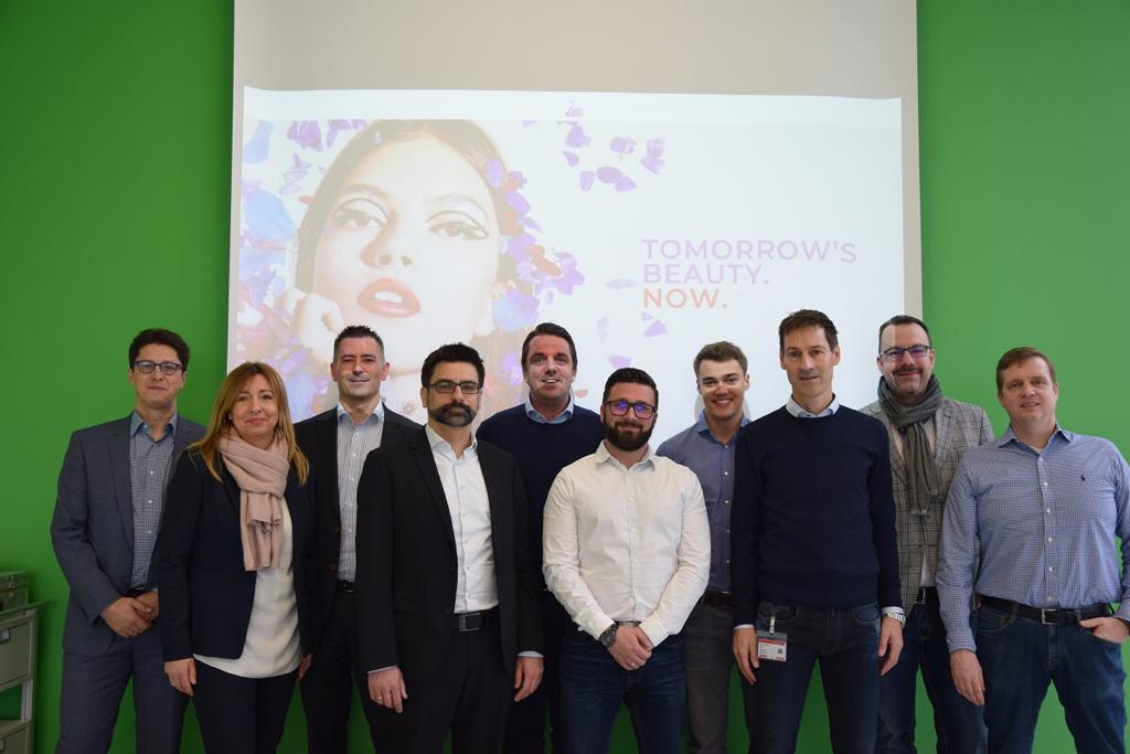 Bernd Preuschoff on LinkedIn: #beautygoesdigital #digitalgoesbeauty # ... Bernd Preuschoff on LinkedIn: #beautygoesdigital #digitalgoesbeauty # ...