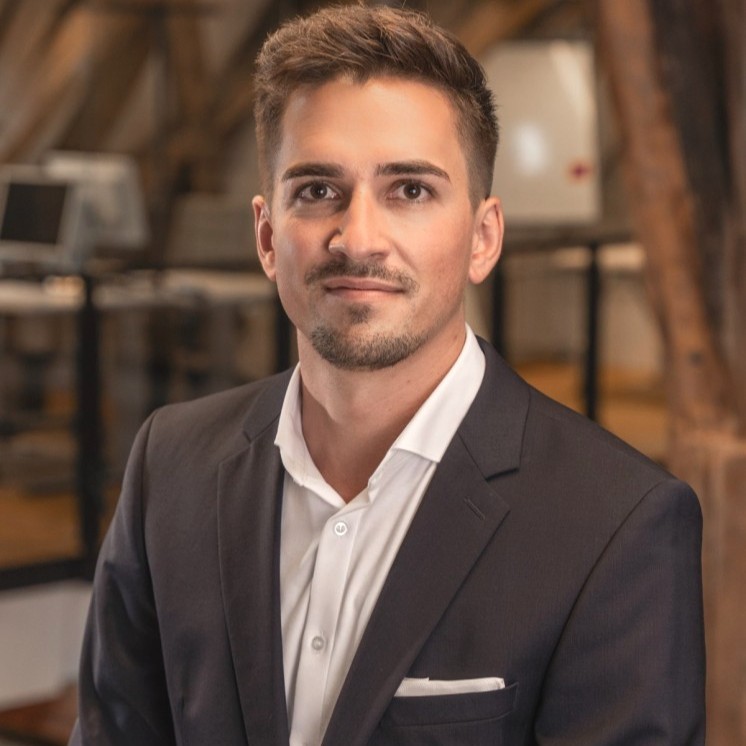 Julian Neumann | LinkedIn Julian Neumann | LinkedIn