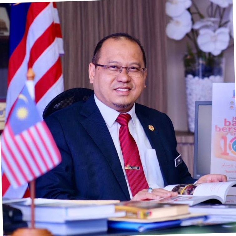 Datuk Haji Ahmad Amzad Bin Hashim - Deputy Minister - Ministry of ... Datuk Haji Ahmad Amzad Bin Hashim - Deputy Minister - Ministry of ...