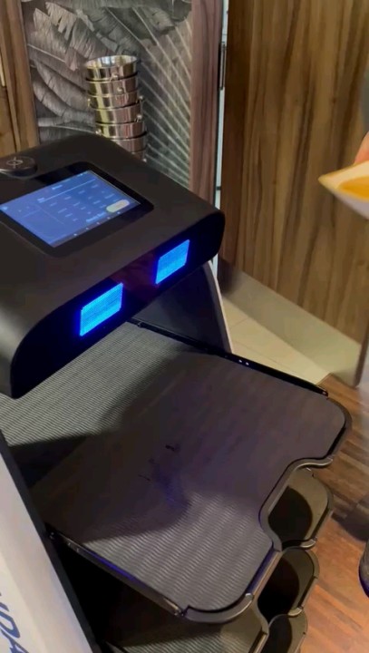 Jimmy Carroll på LinkedIn: #robots #automation #robotics #servicerobots ... Jimmy Carroll på LinkedIn: #robots #automation #robotics #servicerobots ...