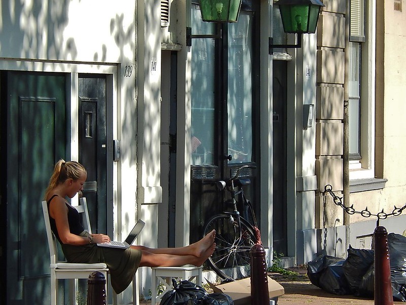How to successfully manage remote teams How to successfully manage remote teams