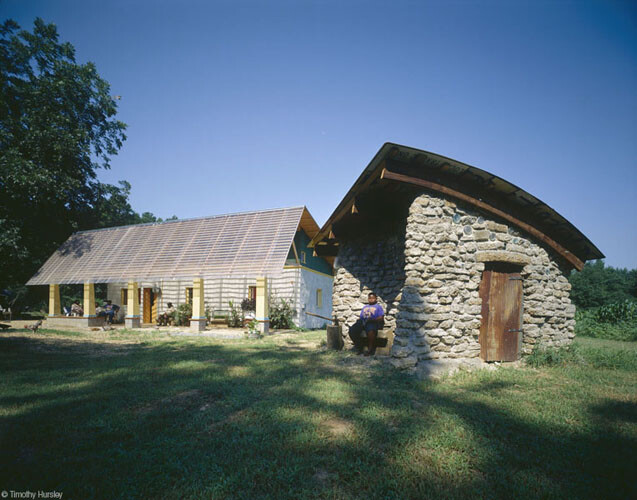 RURAL STUDIO; SAMUEL MOCKBEE EN EEN WELVOEGELIJKE ARCHITECTUUR RURAL STUDIO; SAMUEL MOCKBEE EN EEN WELVOEGELIJKE ARCHITECTUUR