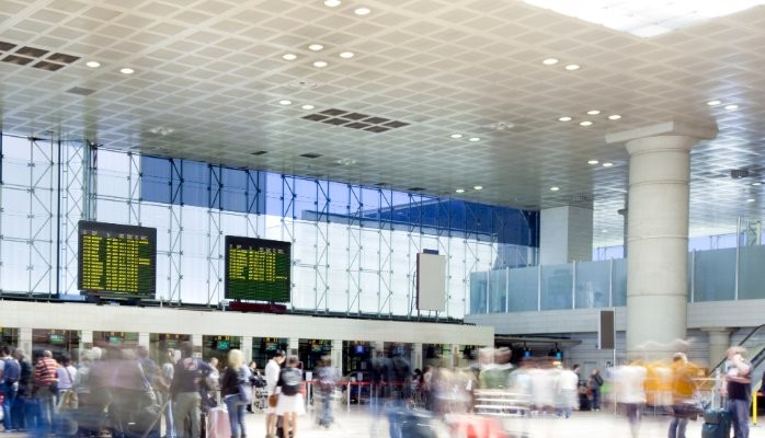 The ultimate airport experience: Satisfied passengers & happy employees The ultimate airport experience: Satisfied passengers & happy employees