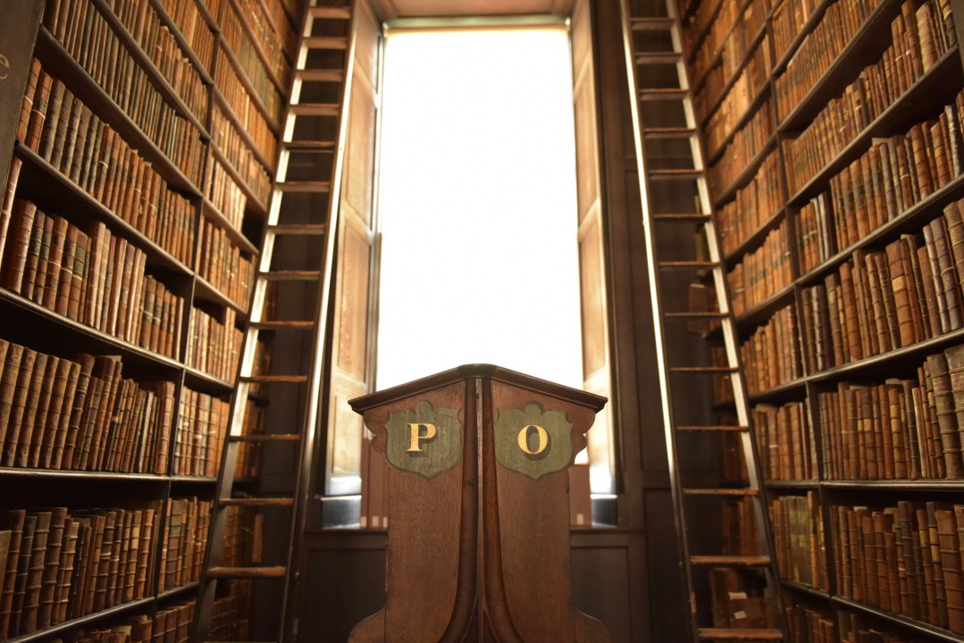 The differences between static and dynamic libraries. The differences between static and dynamic libraries.