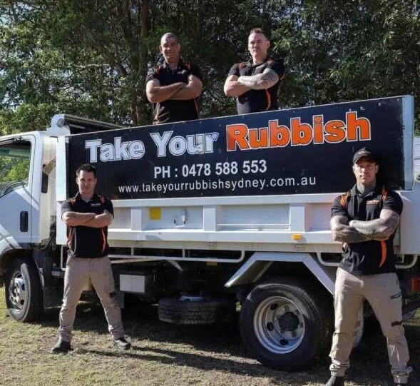 5 Benefits of Hiring professional rubbish removal services. 5 Benefits of Hiring professional rubbish removal services.