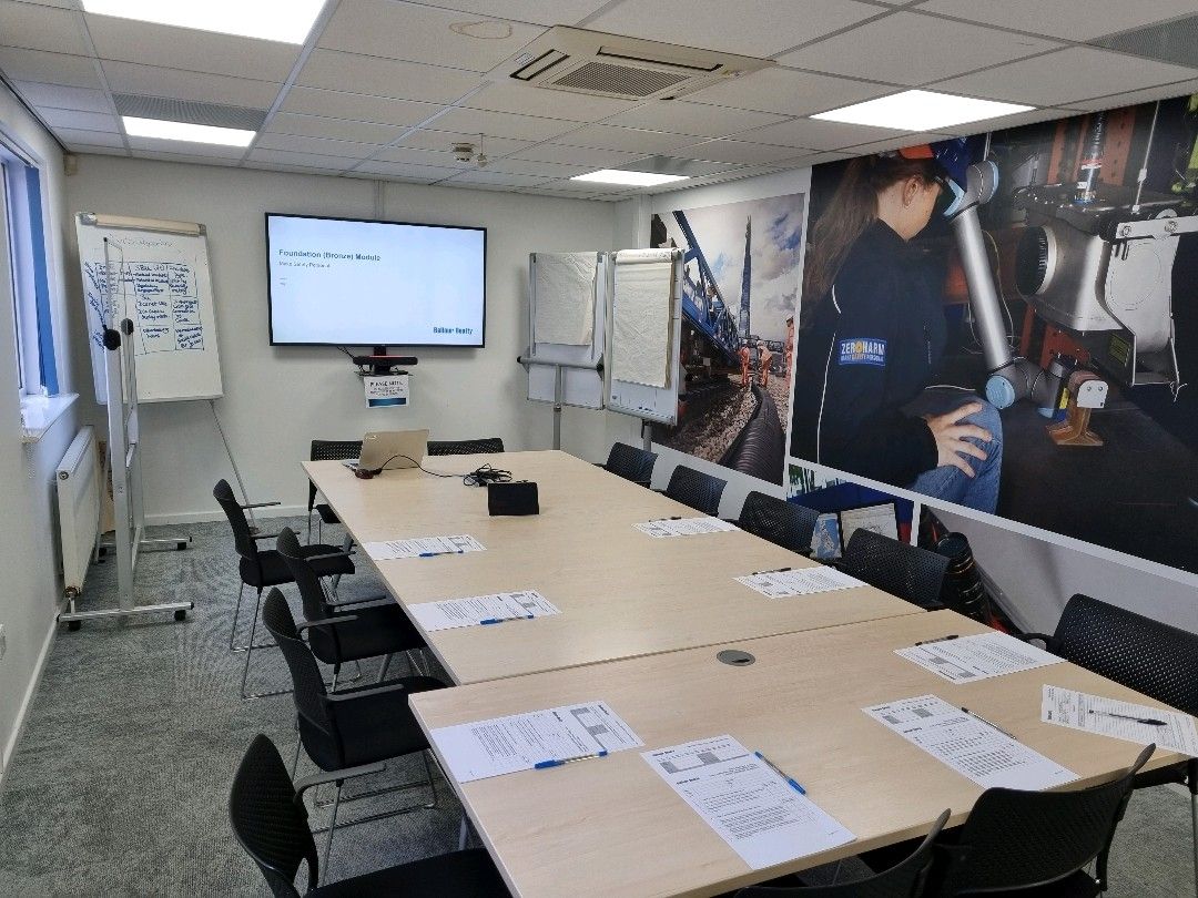 Duncan Smith, MInstRE, Tech IOSH on LinkedIn: Getting around. Training ... Duncan Smith, MInstRE, Tech IOSH on LinkedIn: Getting around. Training ...