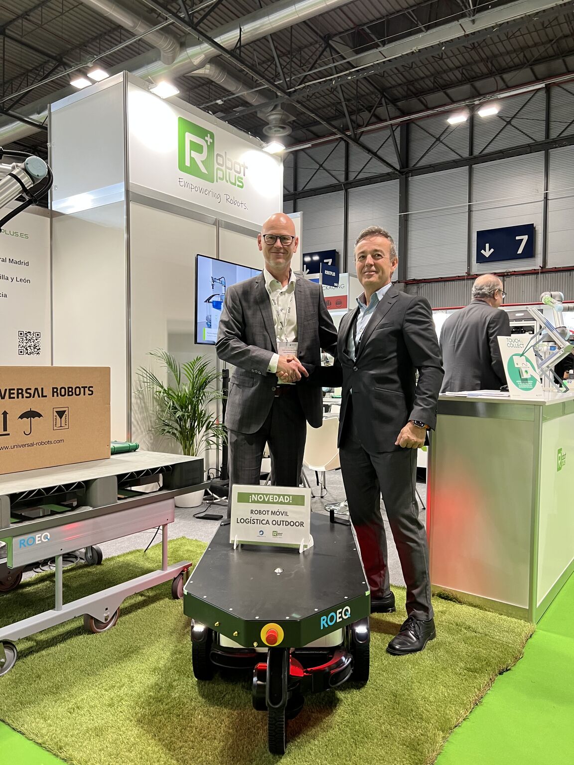 Capra Robotics on LinkedIn: #robots #robotics #amr #logistics # ... Capra Robotics on LinkedIn: #robots #robotics #amr #logistics # ...