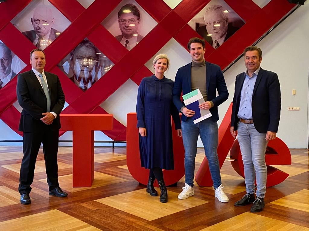 Cris Claessens on LinkedIn: After almost a year I finally received my ... Cris Claessens on LinkedIn: After almost a year I finally received my ...