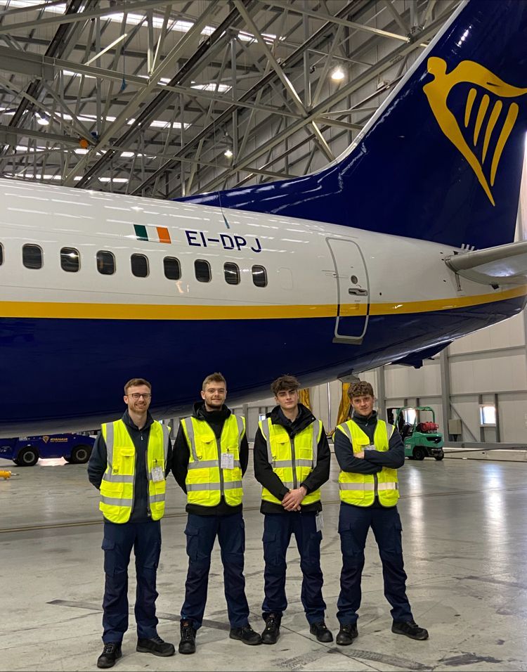 Aircraft Engineering Services (AES) on LinkedIn: #engineers #aircraft # ... Aircraft Engineering Services (AES) on LinkedIn: #engineers #aircraft # ...