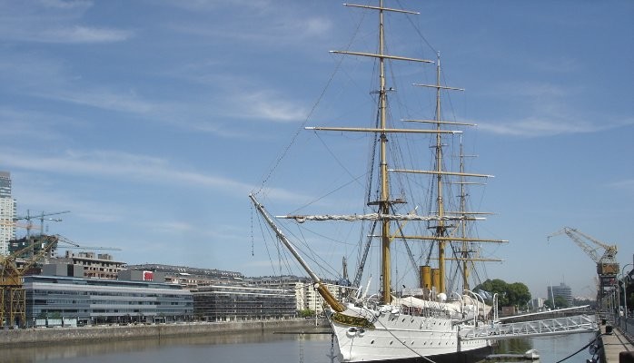 Um Porto Seguro Um Porto Seguro