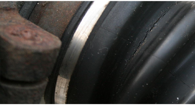 Failure Analysis of Polymer and Rubber Components Failure Analysis of Polymer and Rubber Components