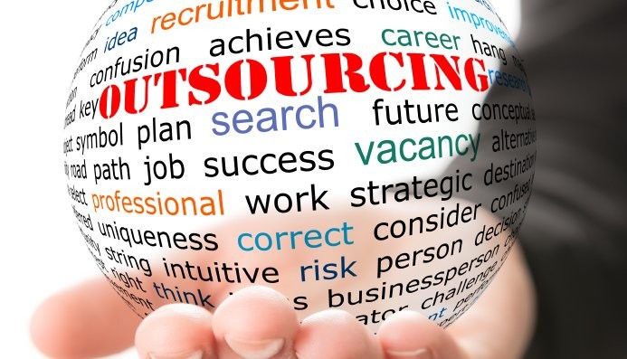 What Every CIO Needs to Know About Outsourcing What Every CIO Needs to Know About Outsourcing