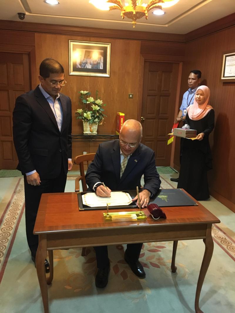 Dag Juhlin-Dannfelt on LinkedIn: Courtesy call on the Honourable Chief ... Dag Juhlin-Dannfelt on LinkedIn: Courtesy call on the Honourable Chief ...