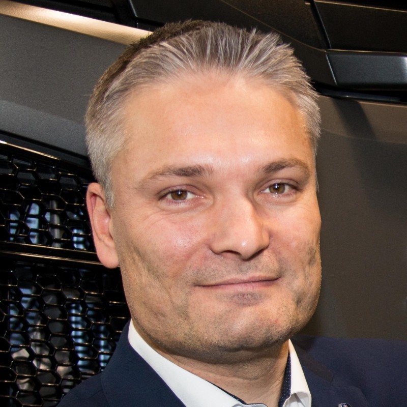 Andreas Strauss – Vertriebsbeauftragter Nutzfahrzeuge – Gerd Breuer ... Andreas Strauss – Vertriebsbeauftragter Nutzfahrzeuge – Gerd Breuer ...