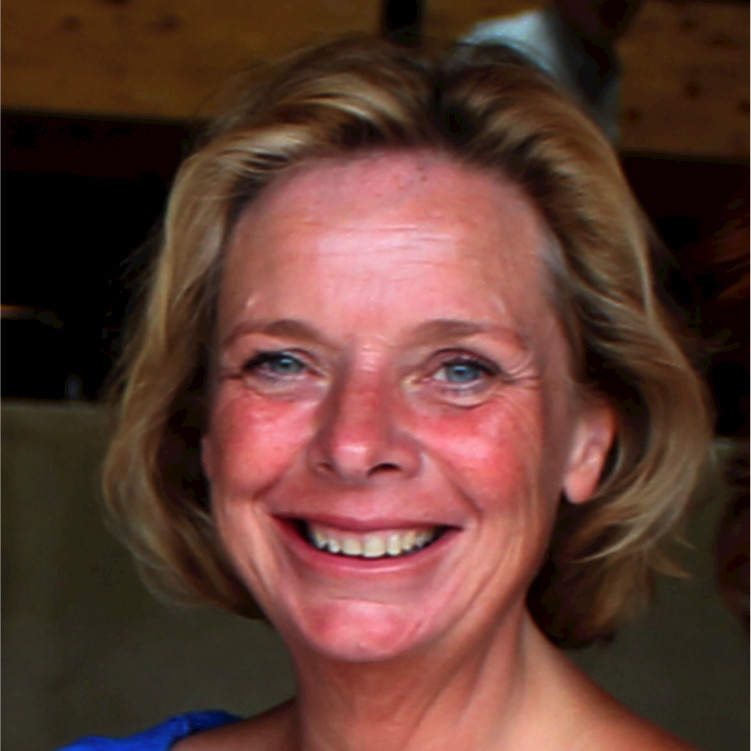 Christine Van den Heuvel-Beekvelt - Mede-eigenaar - Wijn en ... Christine Van den Heuvel-Beekvelt - Mede-eigenaar - Wijn en ...
