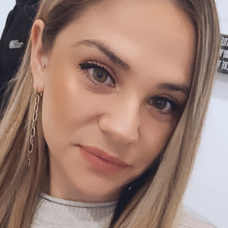 Erica Resch - Hairstylist - Silver Vine Room | LinkedIn Erica Resch - Hairstylist - Silver Vine Room | LinkedIn
