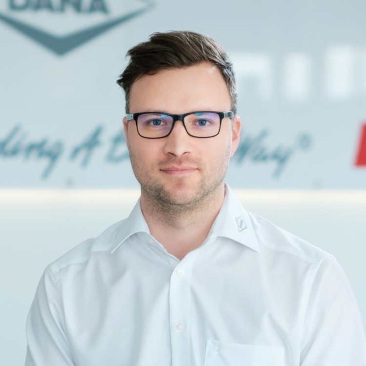 Péter Takács – Customer Service and Supply Chain – Dana Incorporated ... Péter Takács – Customer Service and Supply Chain – Dana Incorporated ...