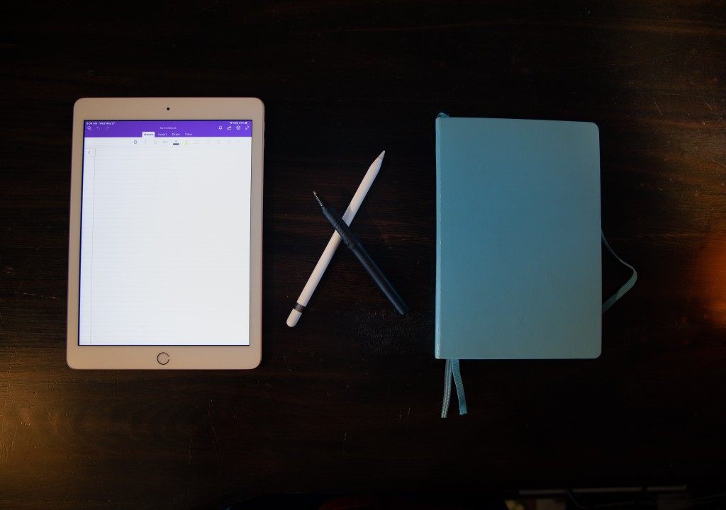 Taking Smarter Notes - Should You Take Notes On Paper or Digitally? Taking Smarter Notes - Should You Take Notes On Paper or Digitally?