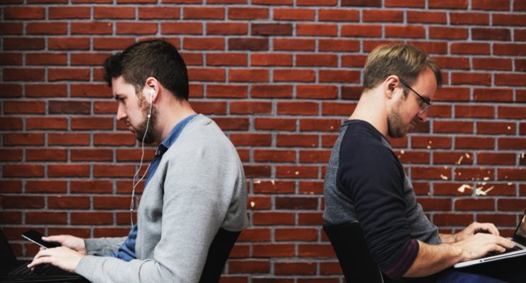 Aligning Sales & Customer Success Aligning Sales & Customer Success