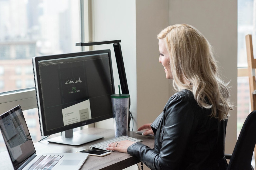 UX PITFALLS: WHAT TO AVOID WHEN DESIGNING A WEBSITE UX PITFALLS: WHAT TO AVOID WHEN DESIGNING A WEBSITE