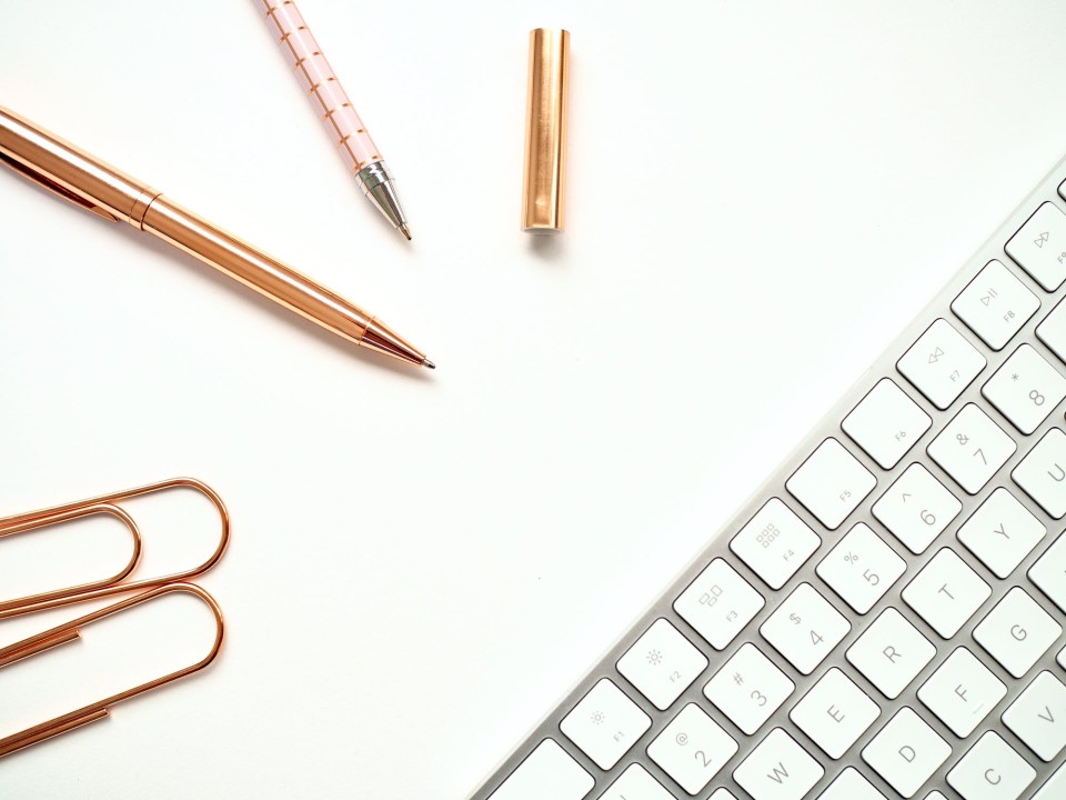 I love to write dag! I love to write dag!