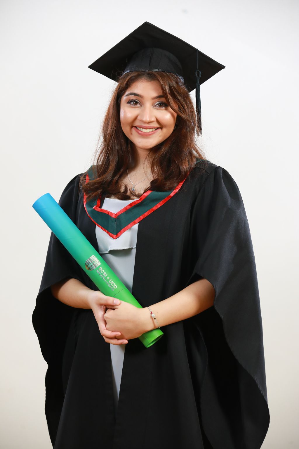 Ameera Khan on LinkedIn: Dr. Ameera Khan MB BCh BAO (NUI) (Hons) Been ... Ameera Khan on LinkedIn: Dr. Ameera Khan MB BCh BAO (NUI) (Hons) Been ...