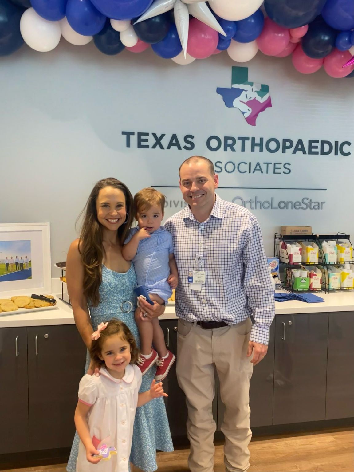 George LeBus, MD on LinkedIn: #shoulder #knee #sportsmedicine | 15 comments George LeBus, MD on LinkedIn: #shoulder #knee #sportsmedicine | 15 comments