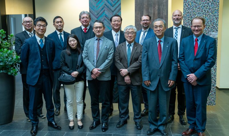 Toppan Group on LinkedIn: Toppan Chairman Shingo Kaneko (back row ... Toppan Group on LinkedIn: Toppan Chairman Shingo Kaneko (back row ...