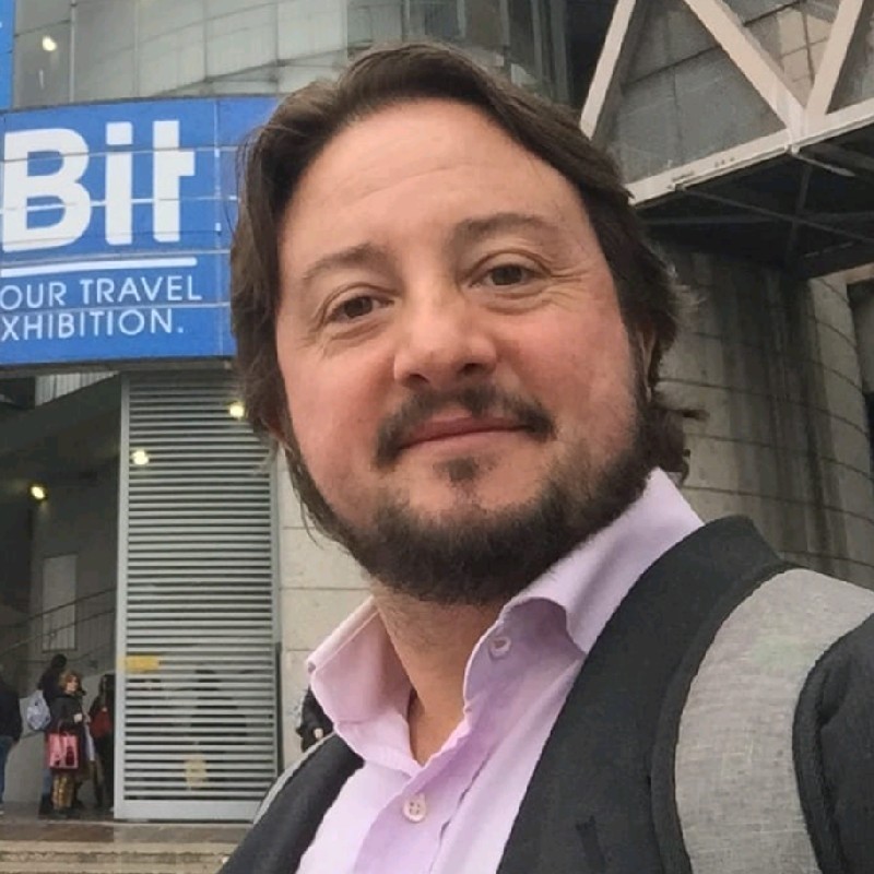 Daniel Thompson - Sócio proprietário - Wonders Turismo | LinkedIn Daniel Thompson - Sócio proprietário - Wonders Turismo | LinkedIn