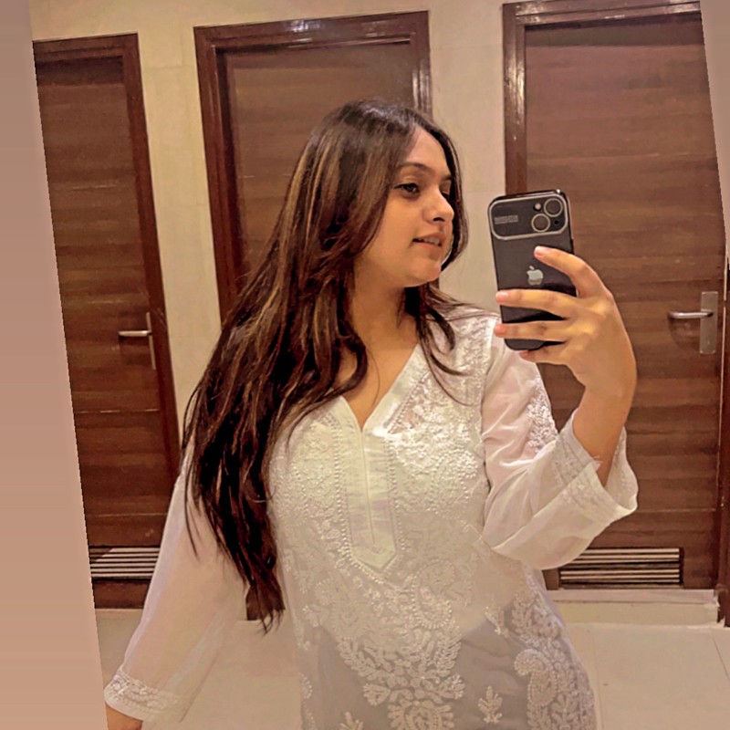 Rashmi Tiwari - Customer Service Team Lead - The Luxury Closet | LinkedIn Rashmi Tiwari - Customer Service Team Lead - The Luxury Closet | LinkedIn