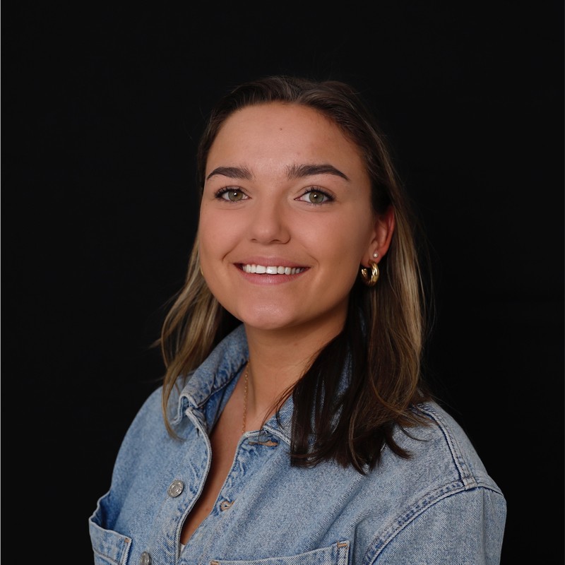 Vivienne Pessers - Brandstore representative - VIA VAI Shoes | LinkedIn Vivienne Pessers - Brandstore representative - VIA VAI Shoes | LinkedIn