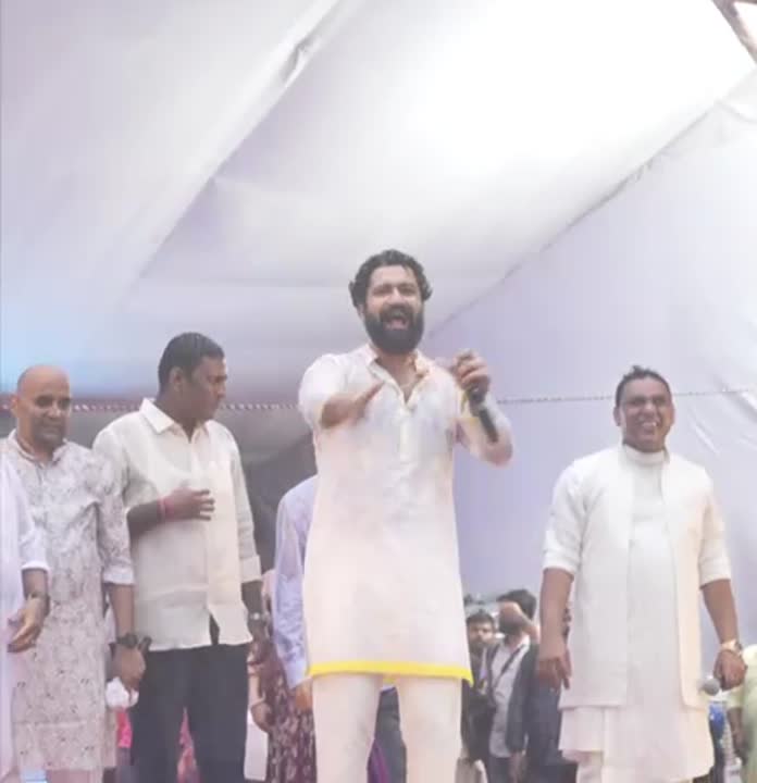 Suyash Pachauri on LinkedIn: *Vicky Kaushal enjoys Dahi Handi festival ... Suyash Pachauri on LinkedIn: *Vicky Kaushal enjoys Dahi Handi festival ...