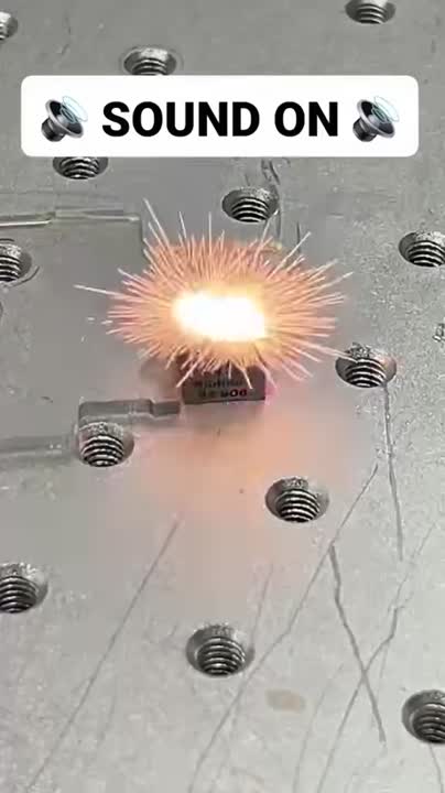 raphael bolinches on LinkedIn: How different elements react to a laser raphael bolinches on LinkedIn: How different elements react to a laser