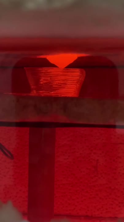 Maple Glass Printing on LinkedIn: Glass 3D printing time-lapse 💃 💎 ... Maple Glass Printing on LinkedIn: Glass 3D printing time-lapse 💃 💎 ...