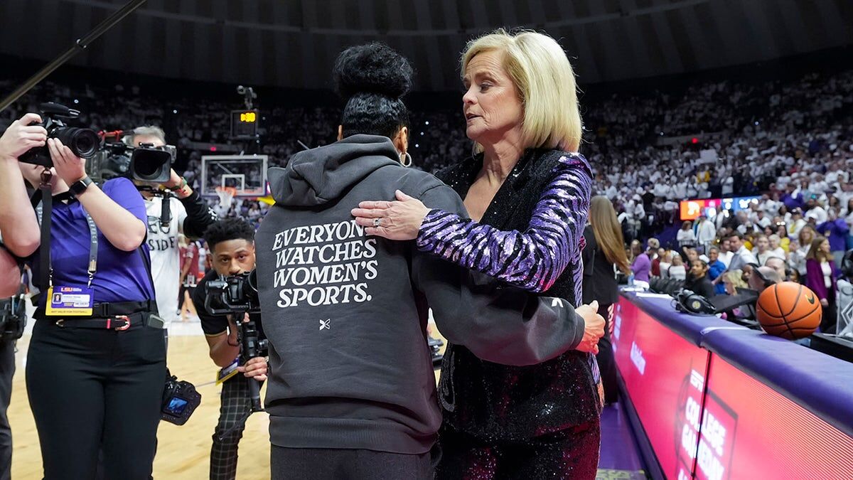 Sanal Kappakkuth on LinkedIn: South Carolina coach Dawn Staley still ... Sanal Kappakkuth on LinkedIn: South Carolina coach Dawn Staley still ...