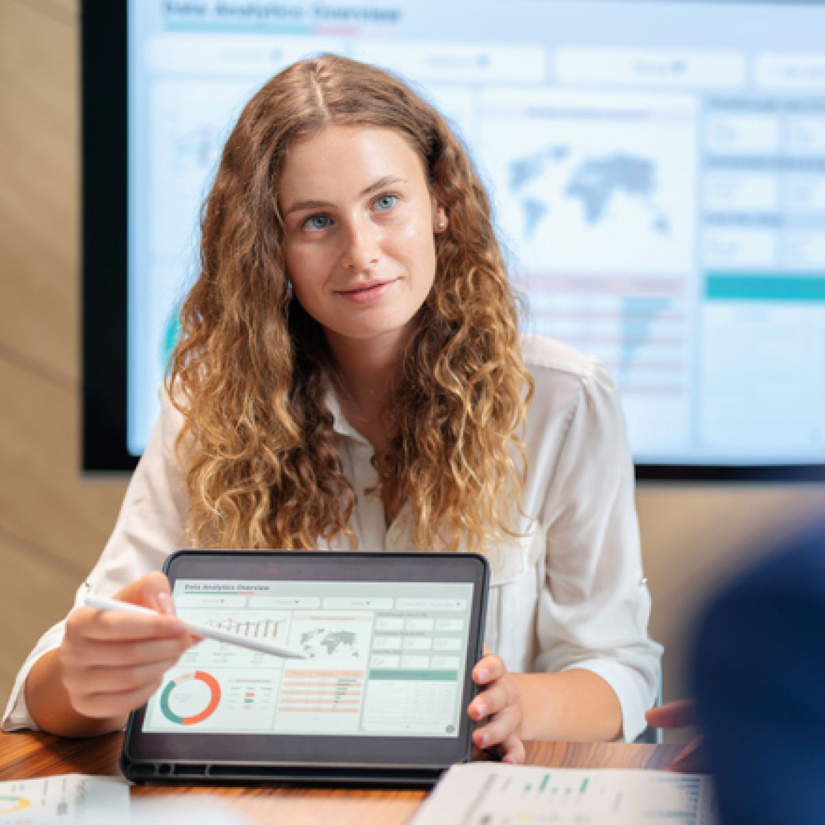 Hanover Research on LinkedIn: Five Critical Steps of a Successful ... Hanover Research on LinkedIn: Five Critical Steps of a Successful ...
