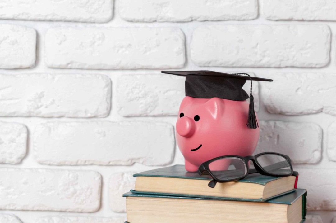 Scholarship for Undergraduate Students Scholarship for Undergraduate Students