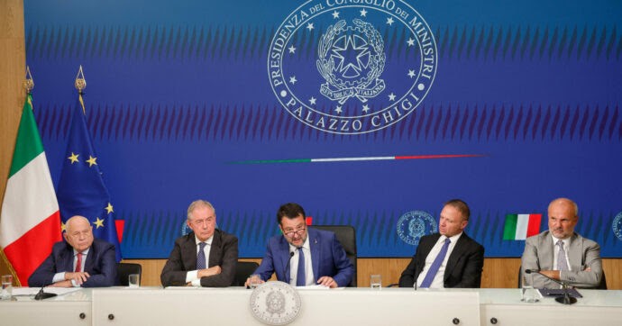 Salario minimo, la destra fa orecchie da mercante. Extra profitti ... Salario minimo, la destra fa orecchie da mercante. Extra profitti ...