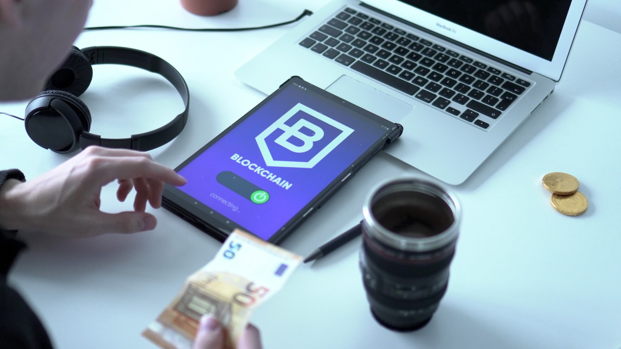 Building a Blockchain-Based Identity Verification System for IoT Devices Building a Blockchain-Based Identity Verification System for IoT Devices