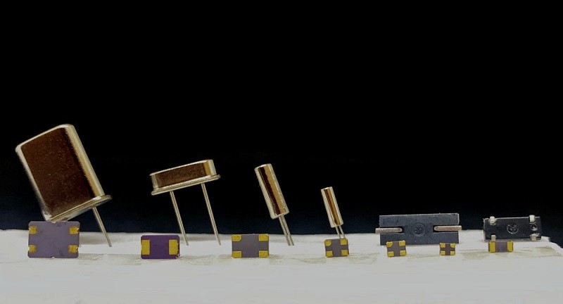 The Advantages and Disadvantages of crystal oscillator and resonator (1/2) The Advantages and Disadvantages of crystal oscillator and resonator (1/2)