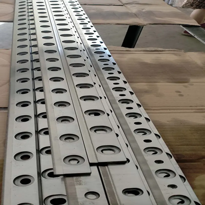 Plain Or Serrated (Teeth) Cut-Off Knives Blades In Corrugated Industry Plain Or Serrated (Teeth) Cut-Off Knives Blades In Corrugated Industry